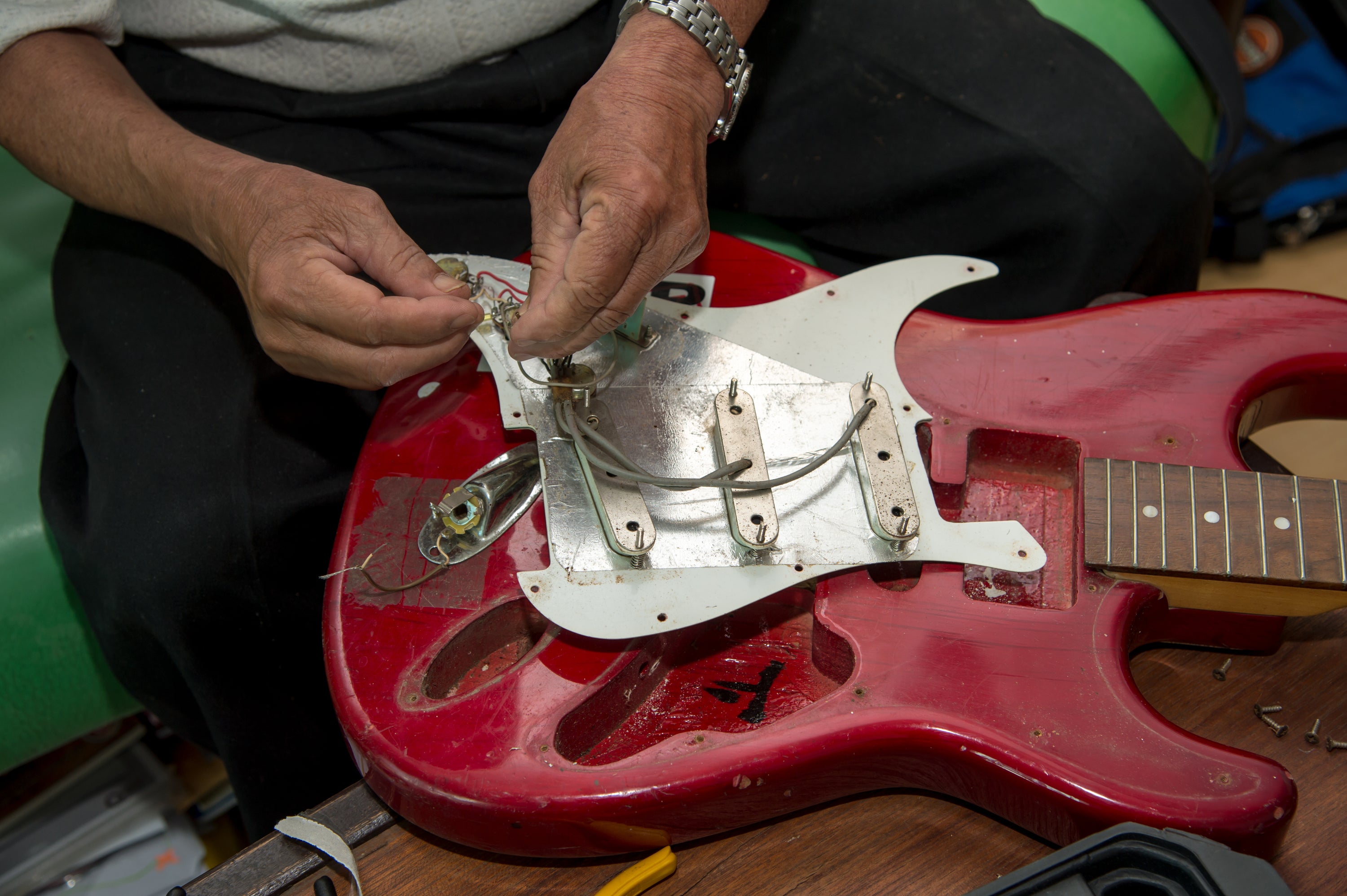 Midwood Guitar Studio | Charlotte's Best Guitar Shop | Guitar Repairs